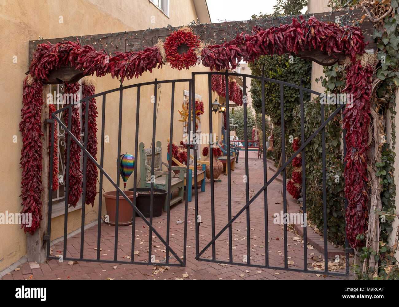 Chile ristras hi-res stock photography and images - Alamy
