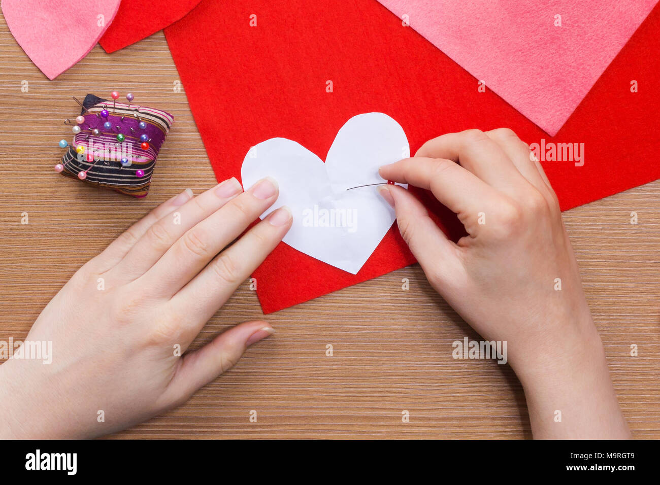 Pinning process hi-res stock photography and images - Alamy