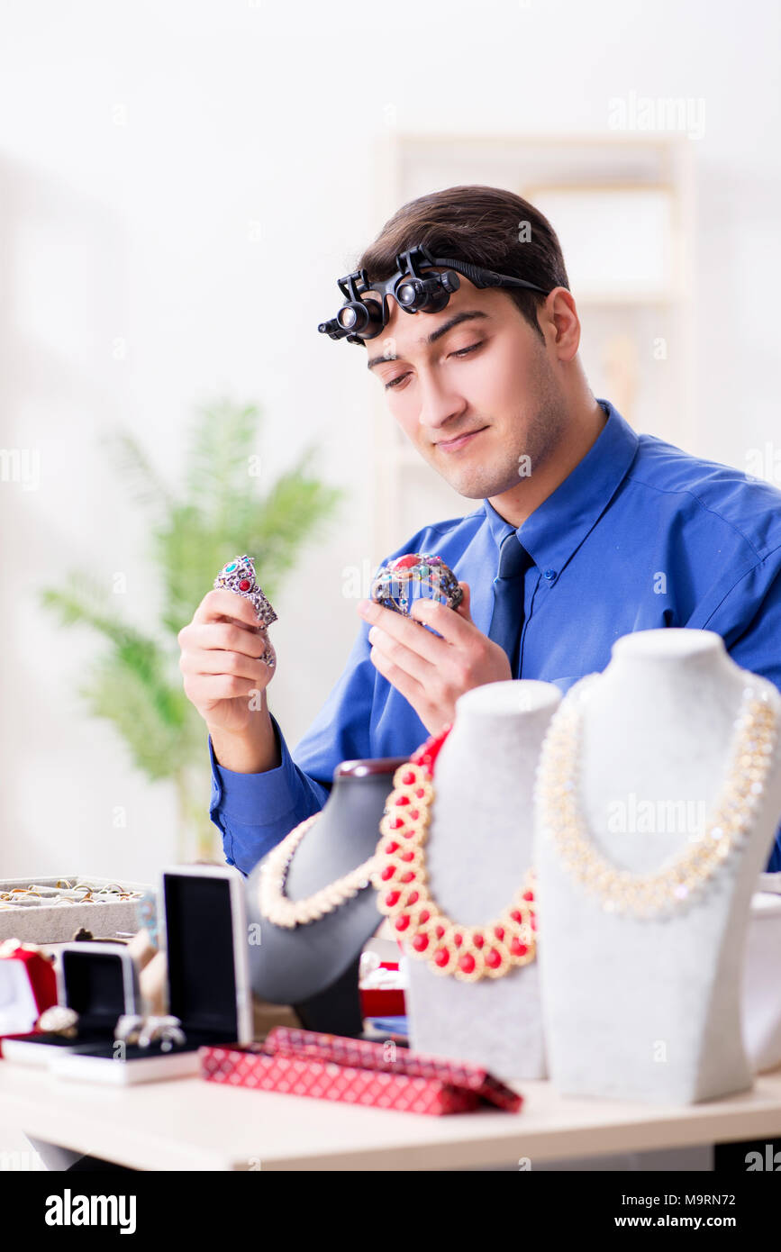 Selection in jewellery shop hi-res stock photography and images - Alamy