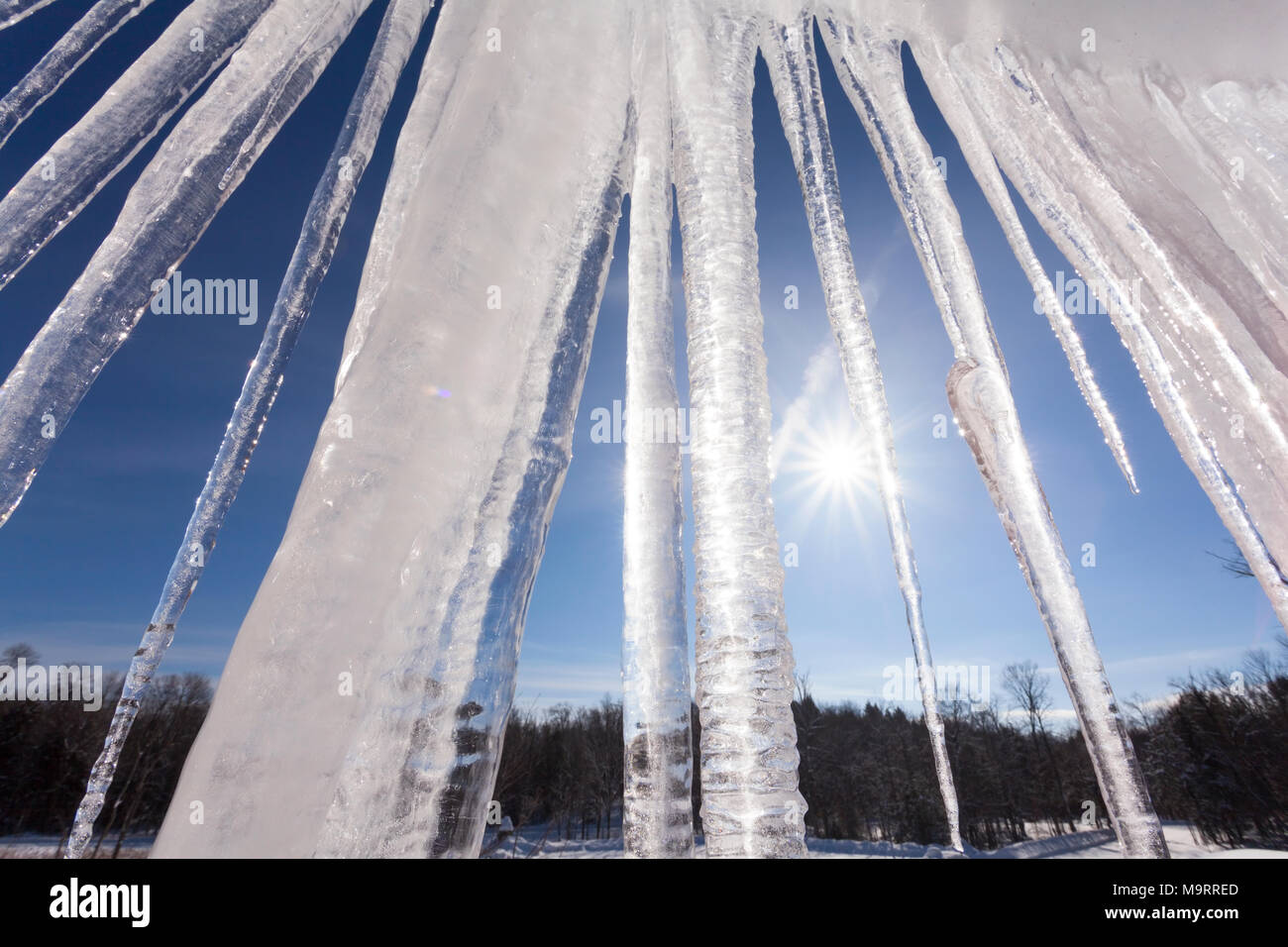 Large icicle hi-res stock photography and images - Alamy