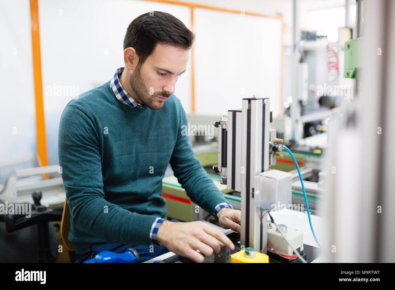 Lab on chip hi-res stock photography and images - Alamy