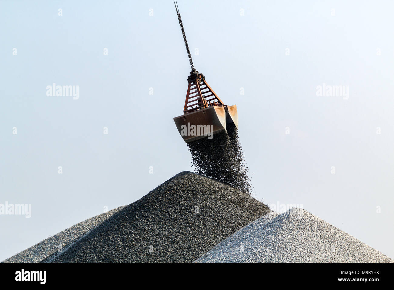 Hoisting stones hi-res stock photography and images - Alamy