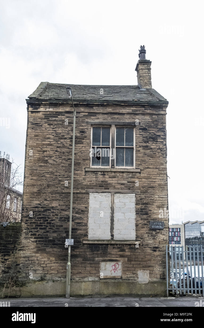 Terraced housing bradford hi-res stock photography and images - Alamy