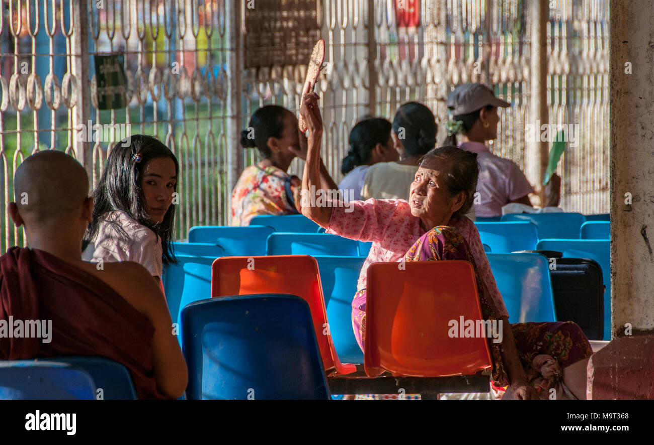 Ferrovia asia hi-res stock photography and images - Alamy