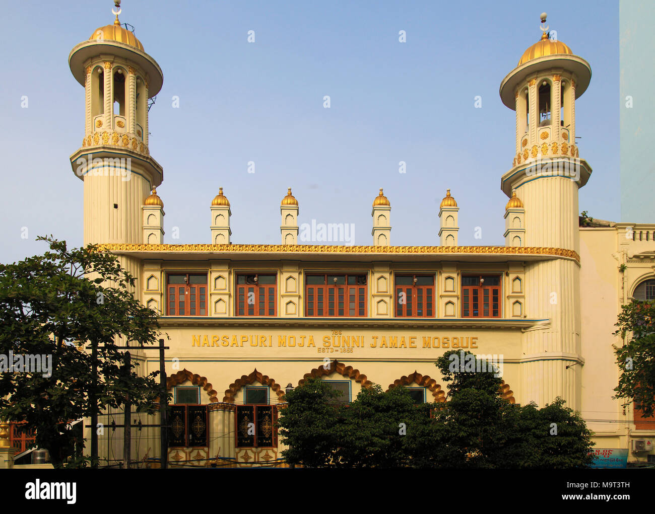 Myanmar, Yangon, Nasrapuri Moja Sunni Jamae Mosque Stock Photo - Alamy