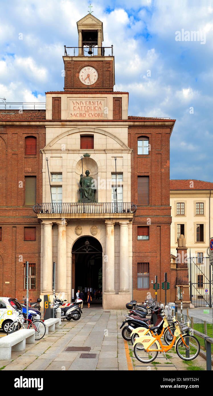 University of milan italy hi-res stock photography and images - Alamy