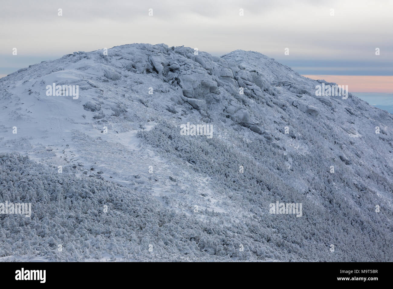 Franconia Ridge in the White Mountains, New Hampshire on a cloudy ...