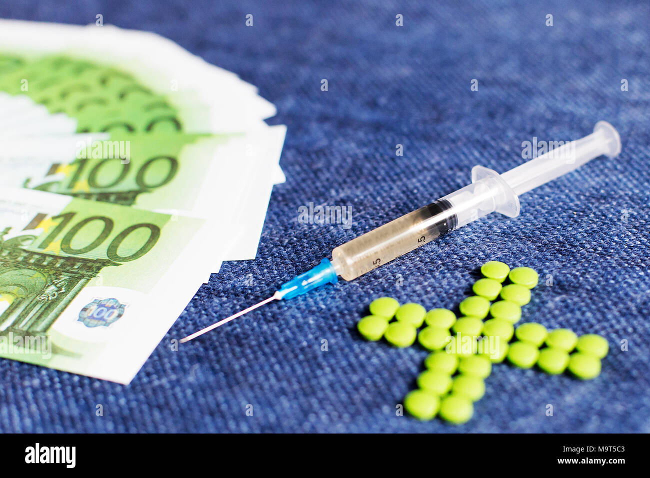 syringe with drugs, expensive treatment and medicines Stock Photo - Alamy