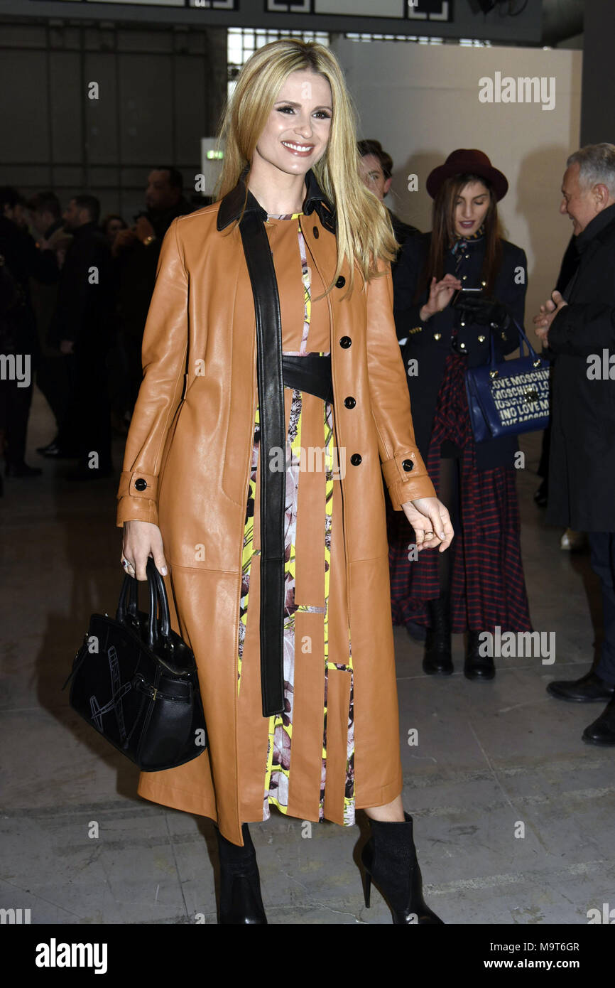 Michelle hunziker fashion hi-res stock photography and images - Alamy