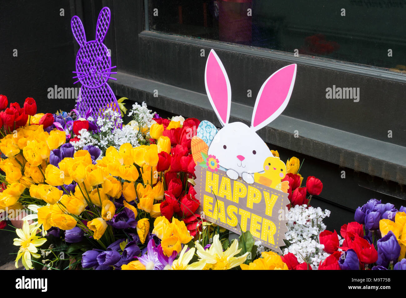 Easter eggs window display hi-res stock photography and images - Alamy