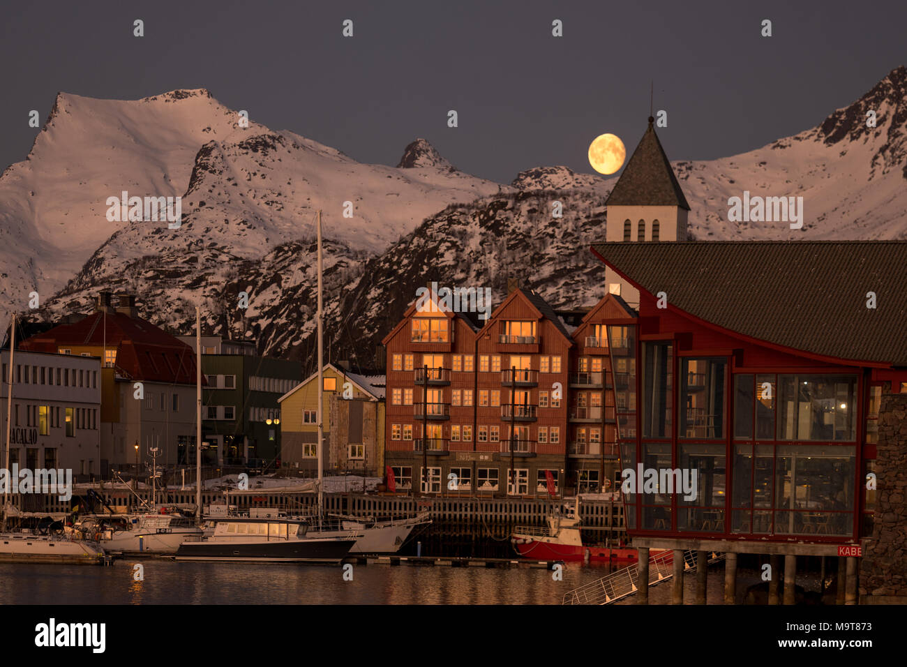 Svinoya Rorbuer, self-catering cabins on the island of Svinoya, across ...