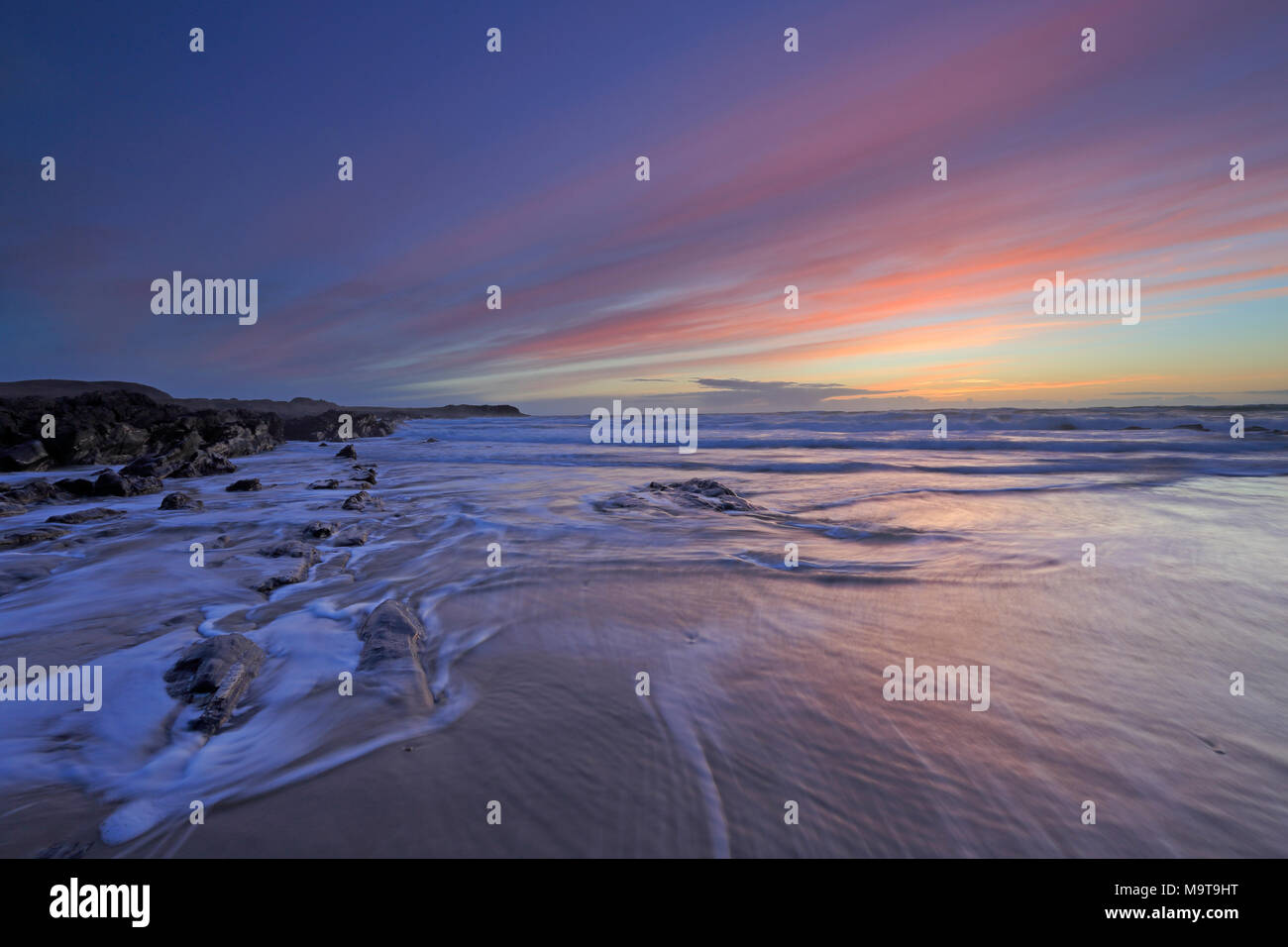 Islay sunset hi-res stock photography and images - Alamy