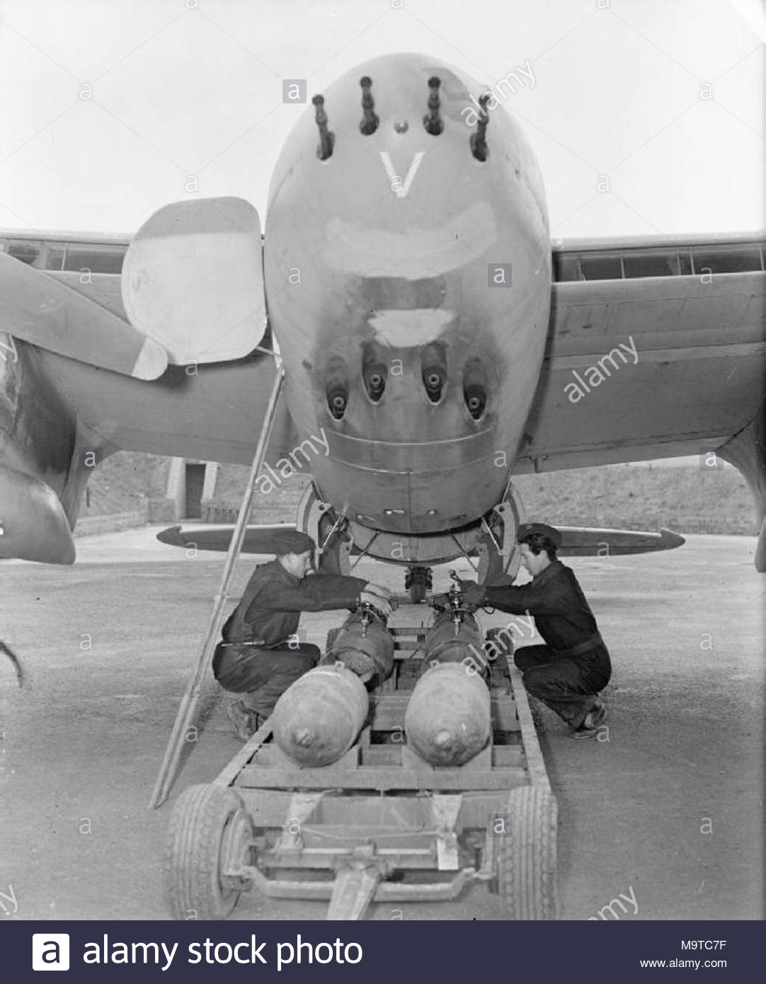 500 Lb Bomb Stock Photos & 500 Lb Bomb Stock Images - Alamy