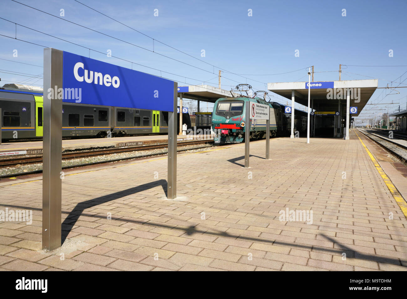 Italian railways class 464 electric locomotive waiting at Cuneo station ...