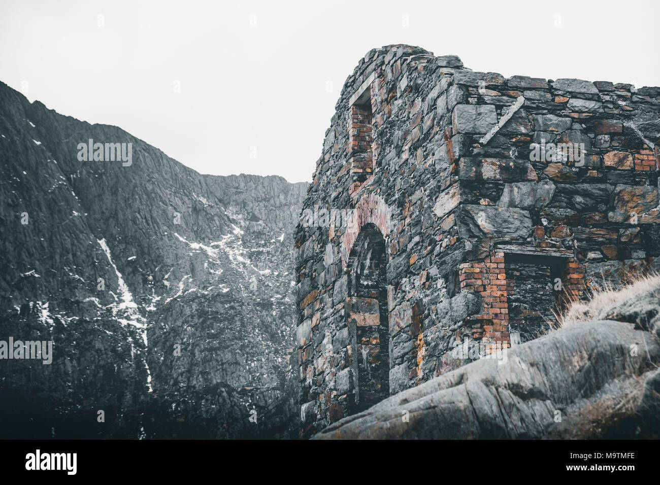 Long abandoned mine buildings on the Miners path, Leading towards the ...