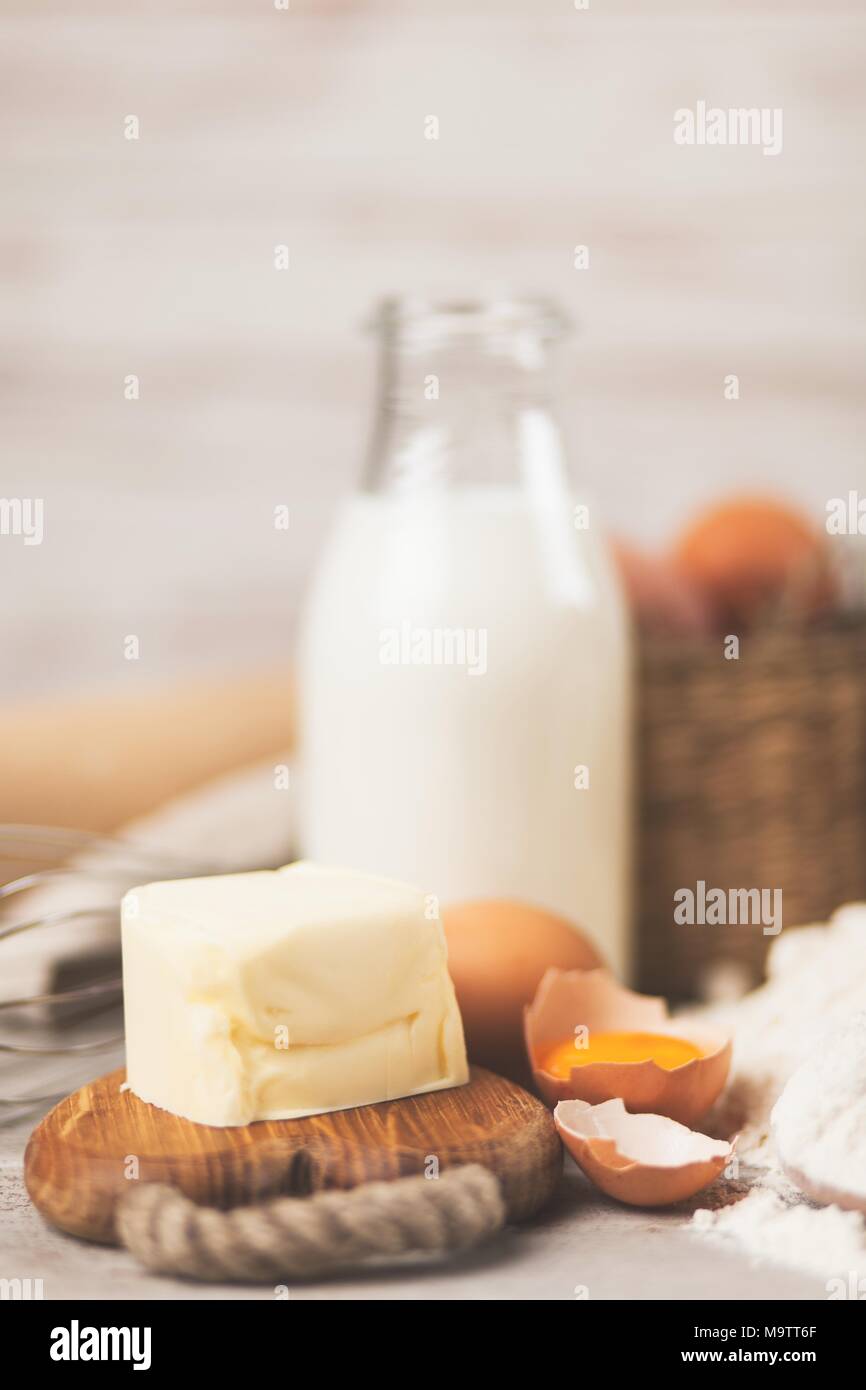 Basic baking ingredients Stock Photo - Alamy