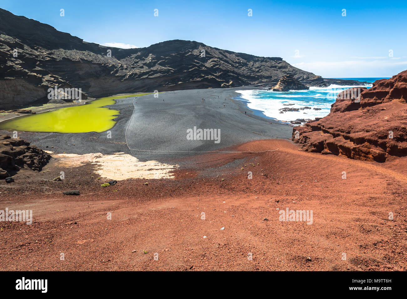Lago de color verde hi-res stock photography and images - Alamy