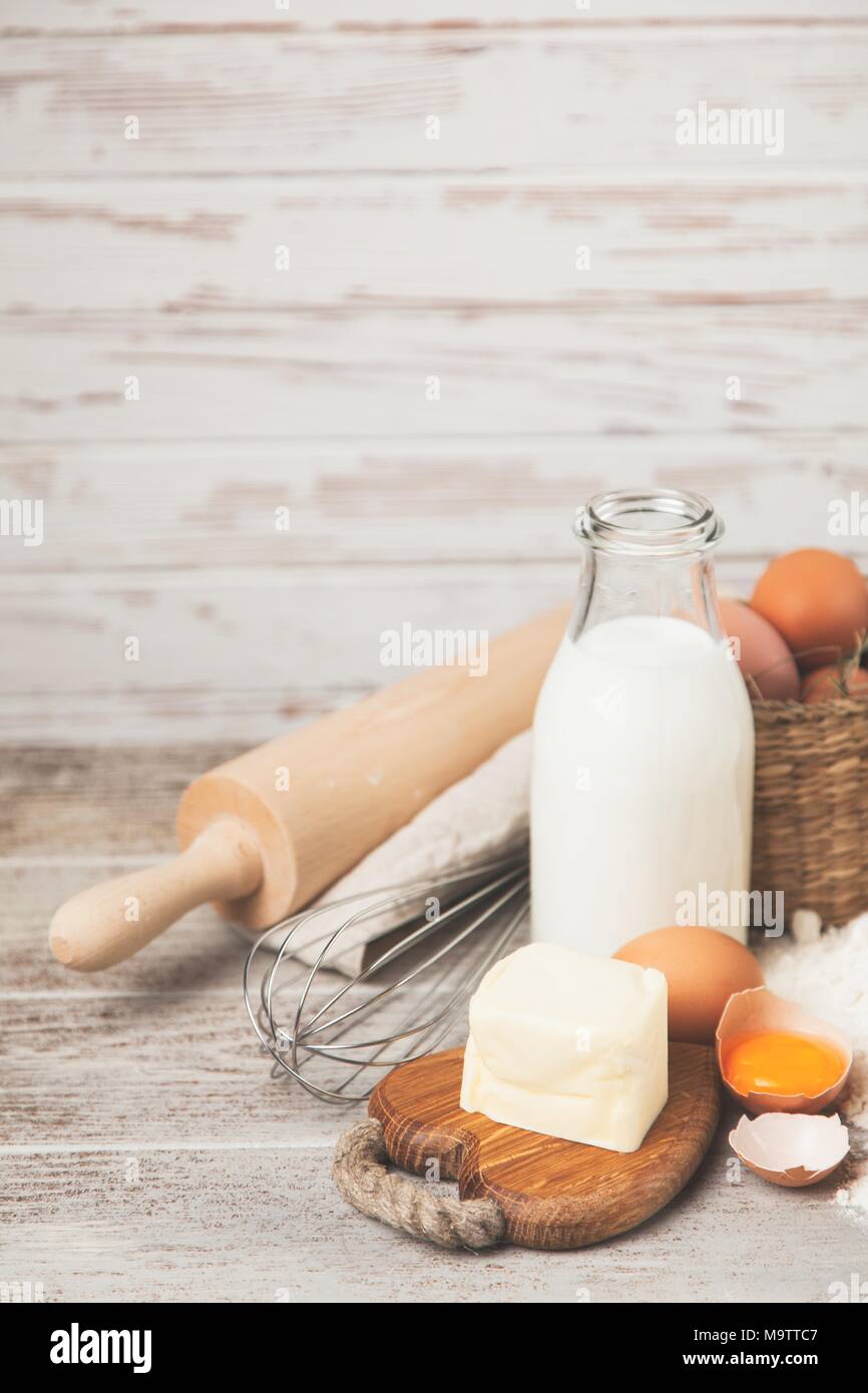 Basic baking ingredients Stock Photo - Alamy