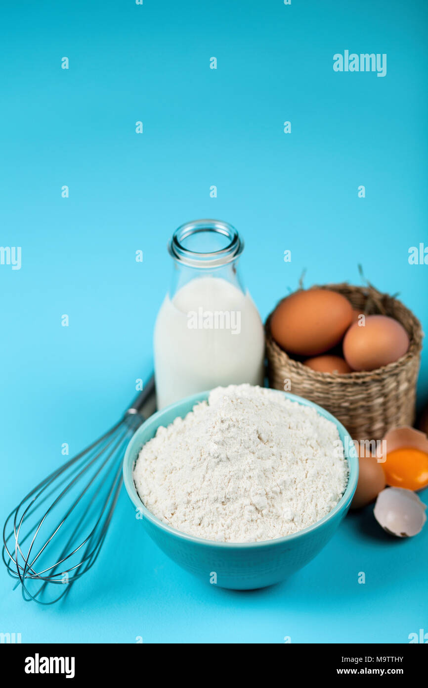 Basic baking ingredients Stock Photo - Alamy