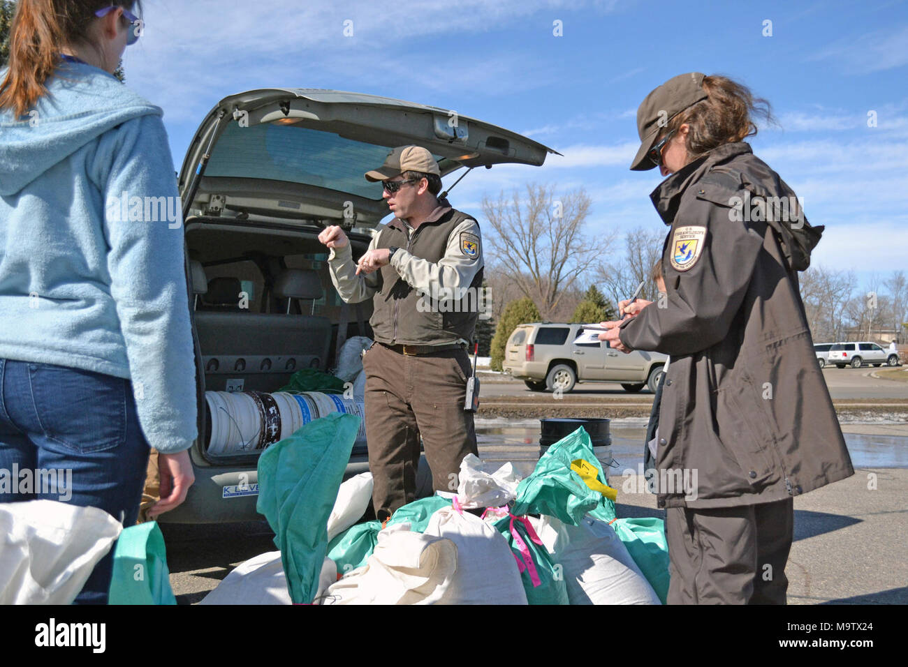 Prepping for winter hi-res stock photography and images - Alamy