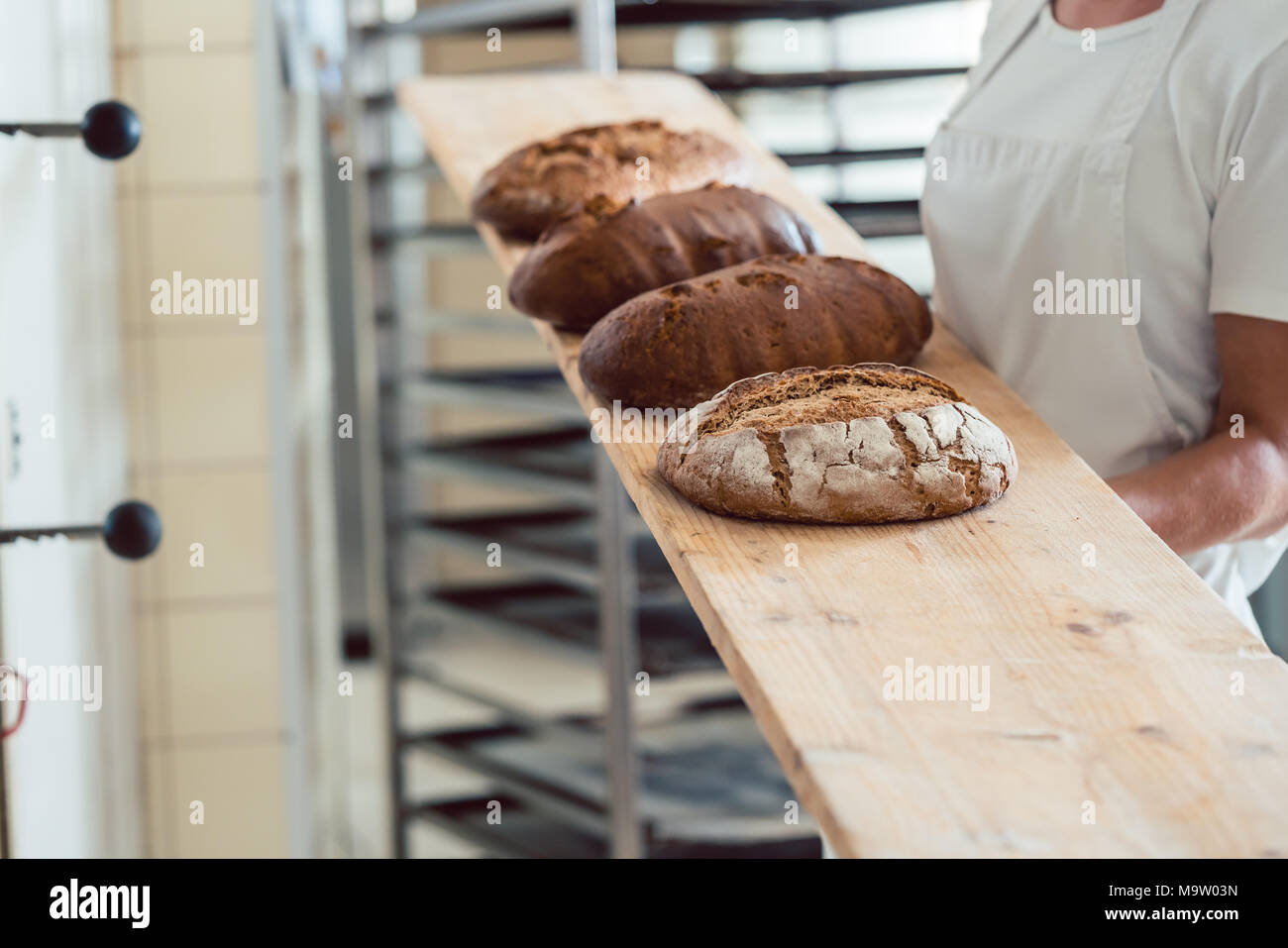Loaf bakehouse hi-res stock photography and images - Alamy