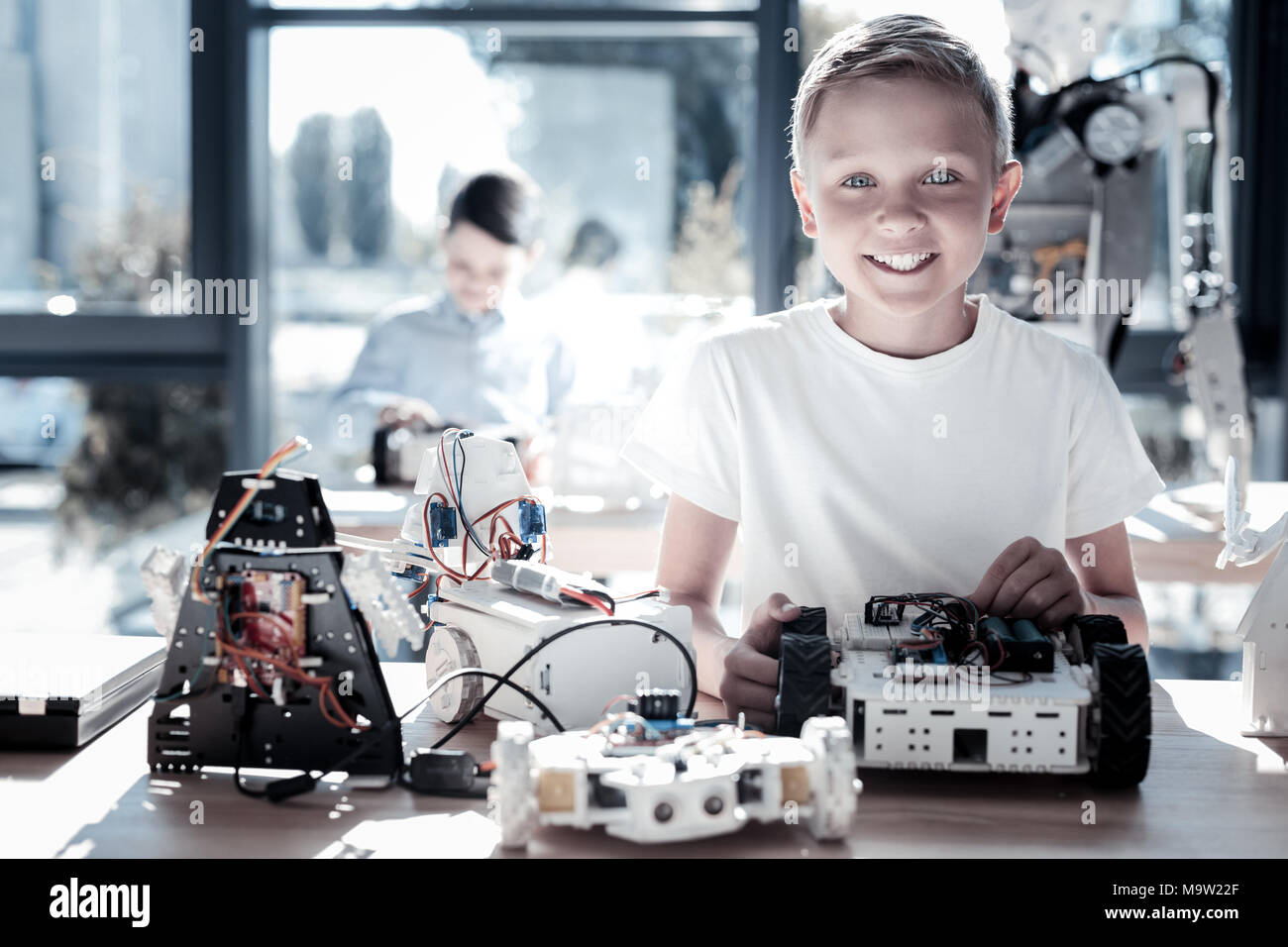Kid working classroom hi-res stock photography and images - Alamy