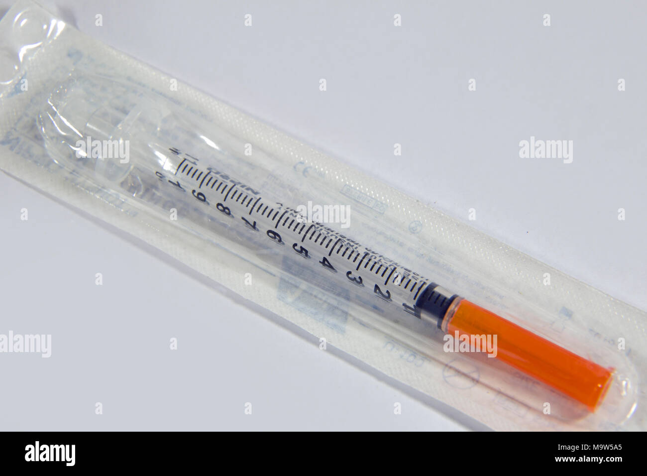 Hypodermic needle gauge hi-res stock photography and images - Alamy