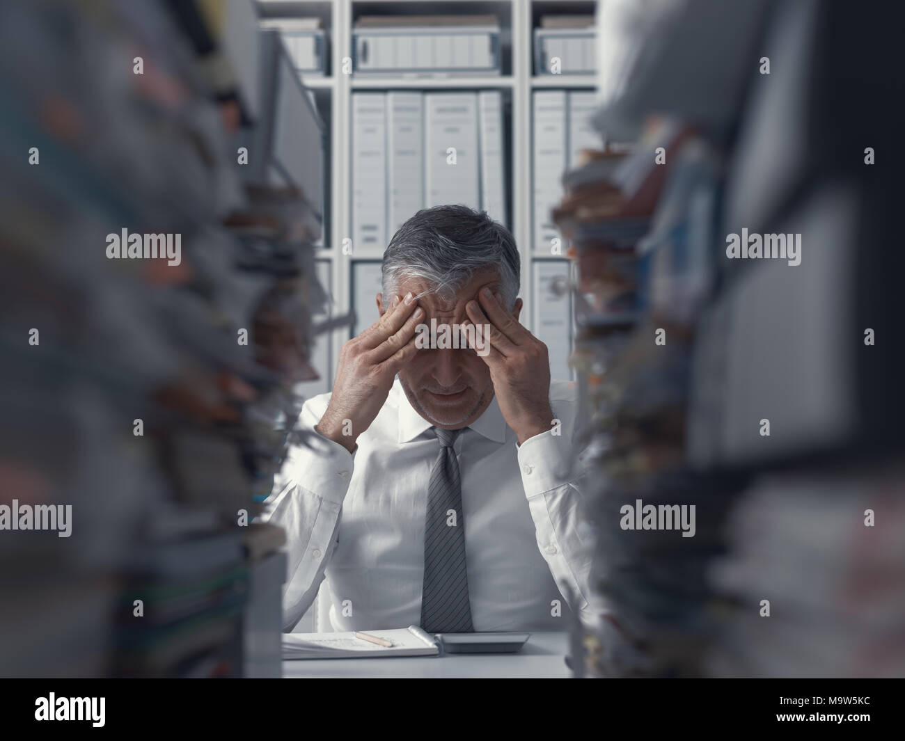 Files on an executive desk hi-res stock photography and images - Alamy