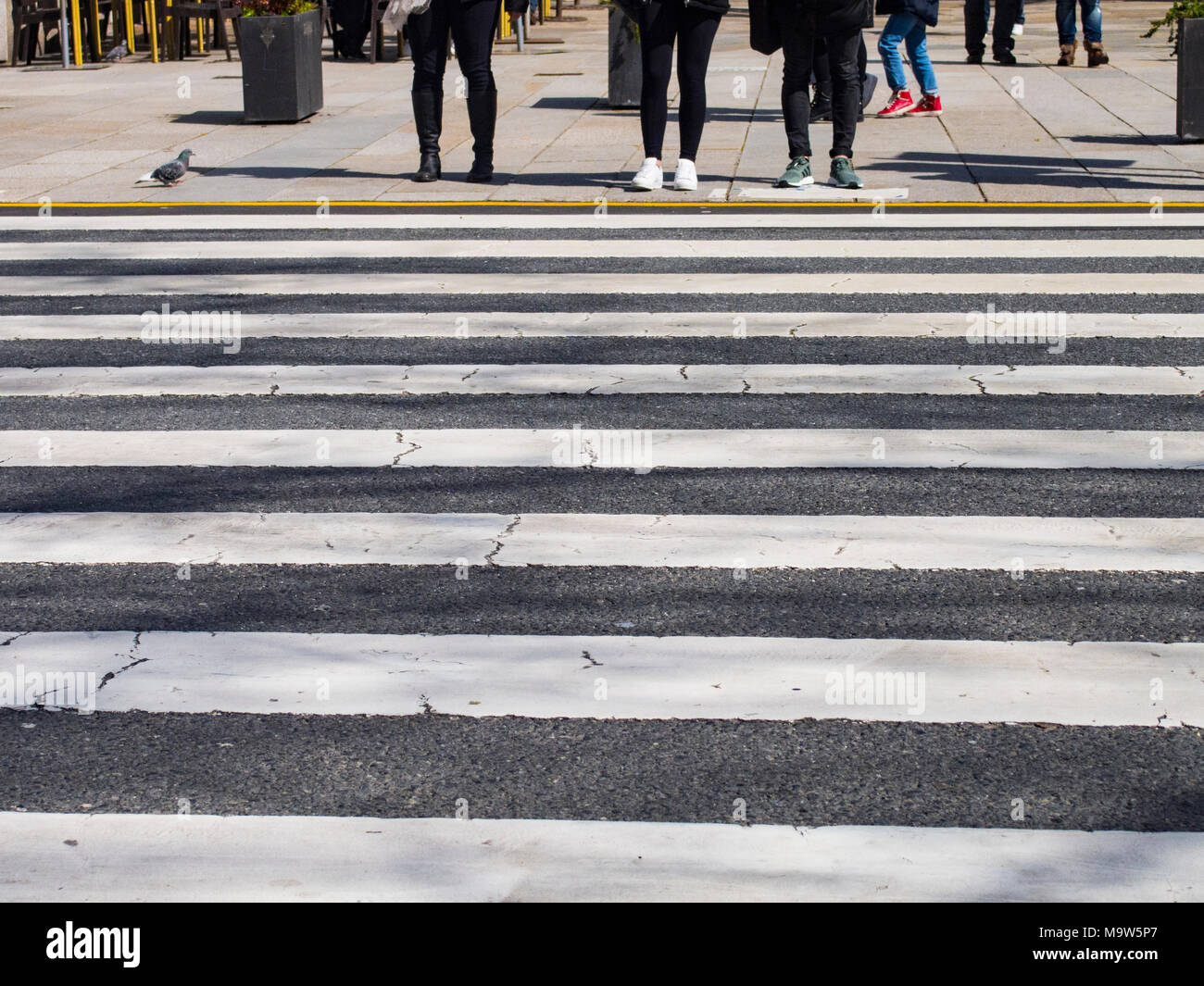 Waitin hi-res stock photography and images - Alamy