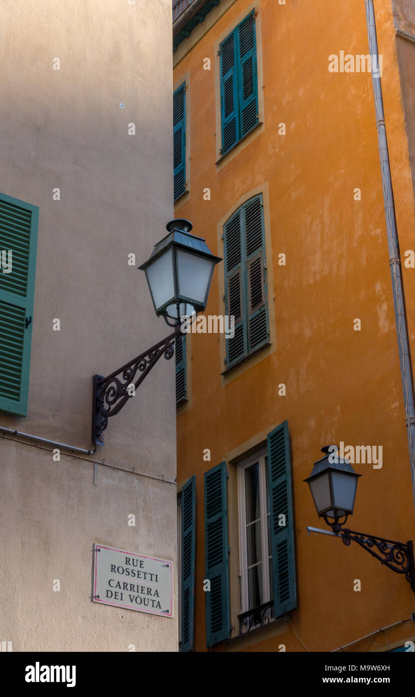 Old fashioned french window hi-res stock photography and images - Alamy