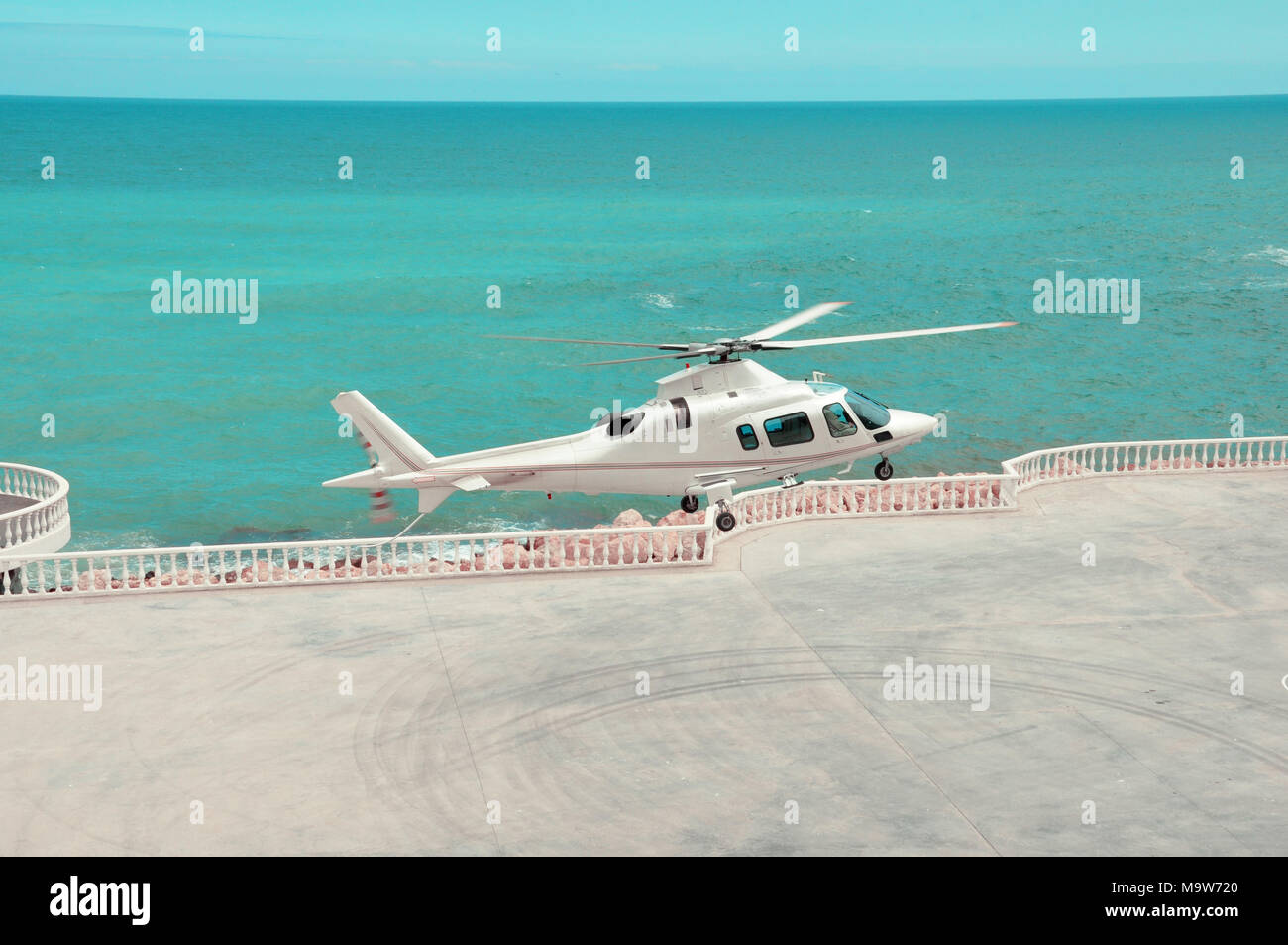 Helicopter lands on offshore hi-res stock photography and images - Alamy