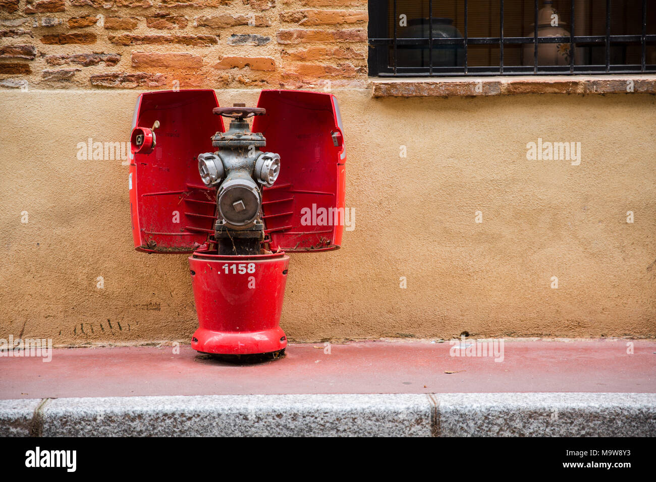 European fire hydrant hi-res stock photography and images - Alamy