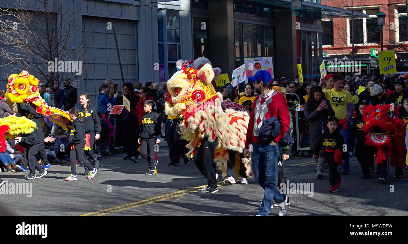 Chinese Lion Dancing during 2018 Chinese New Year Parade Stock Photo ...