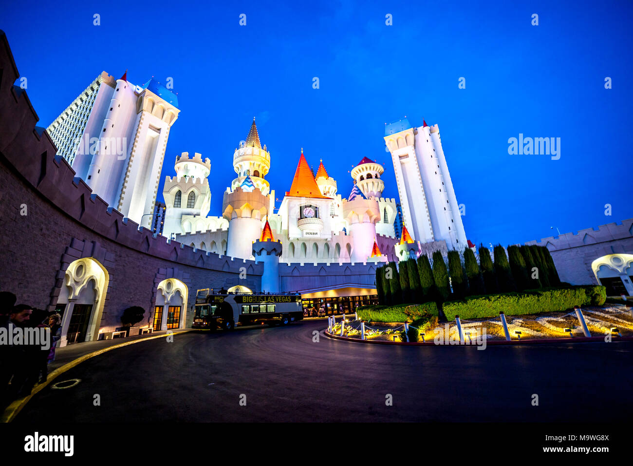 Excalibur hotel and casino las vegas sign hi-res stock photography and ...