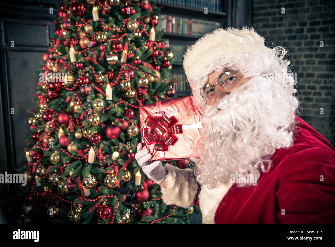 Santa claus portraits and lifestyle. Making selfie with christmas ...