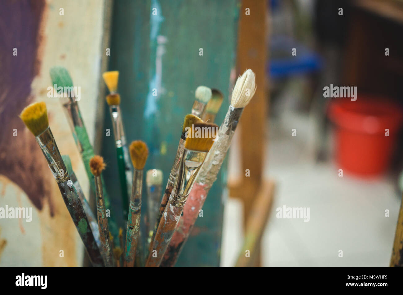 Group of various artistic painter hi-res stock photography and images ...