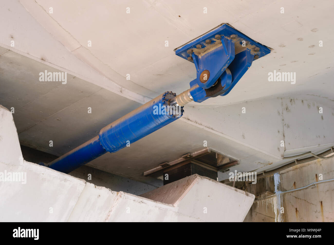 under bridge massive Hydraulic damper used to dissipate the large ...