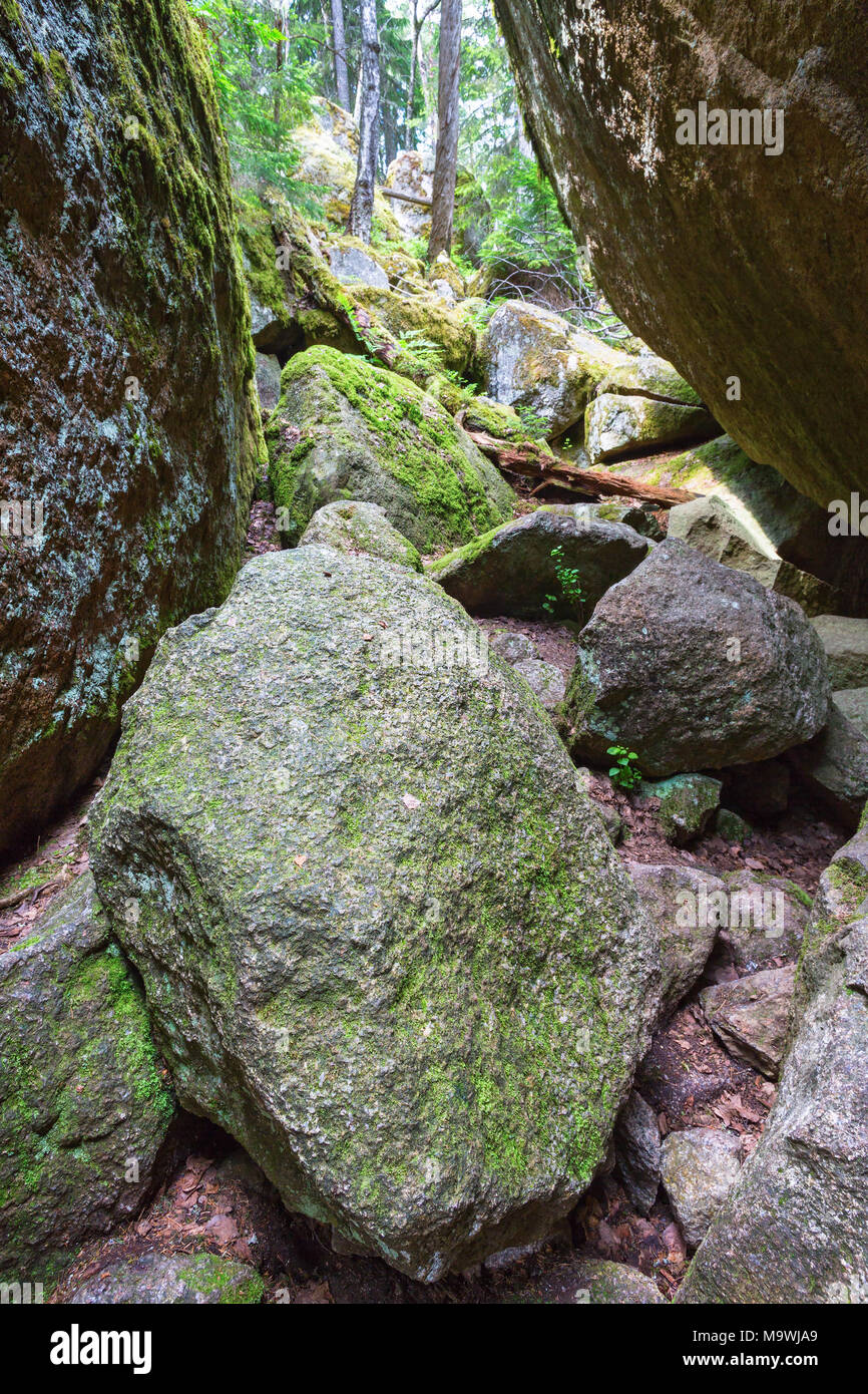 Cave entrance large rocks hi-res stock photography and images - Alamy