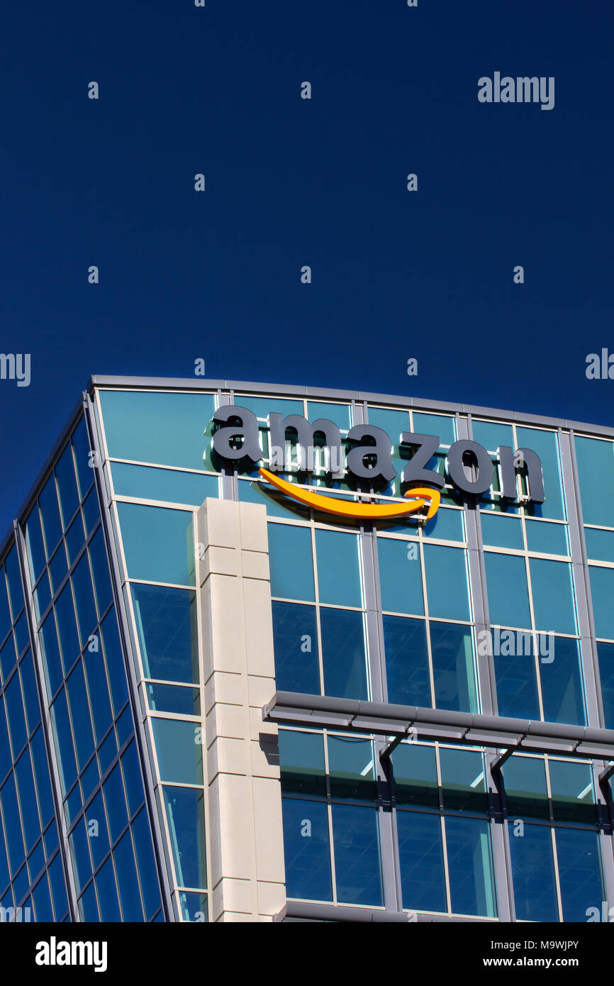Amazon building in santa clara hi-res stock photography and images - Alamy