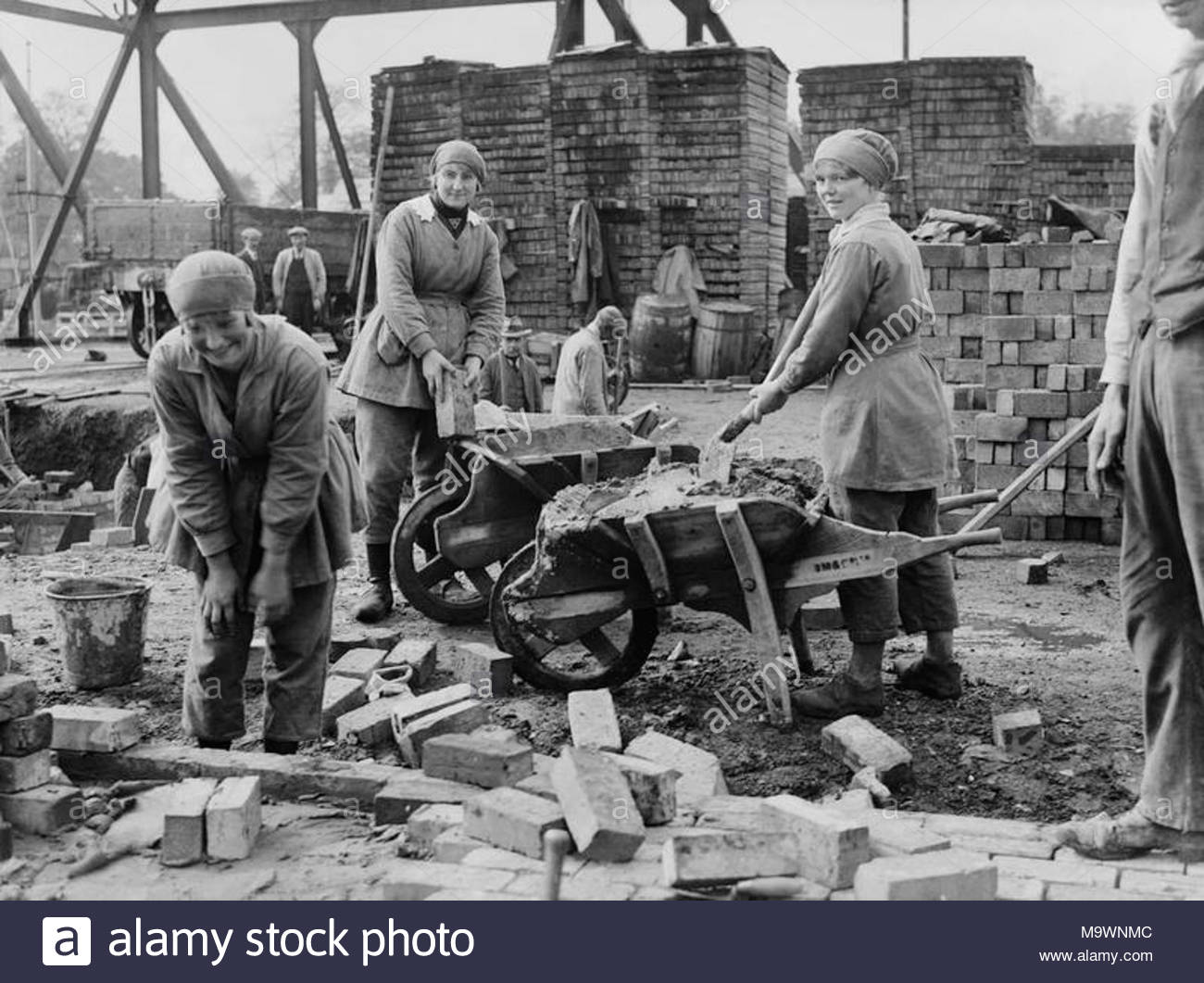 Bricklayers Black and White Stock Photos & Images - Alamy