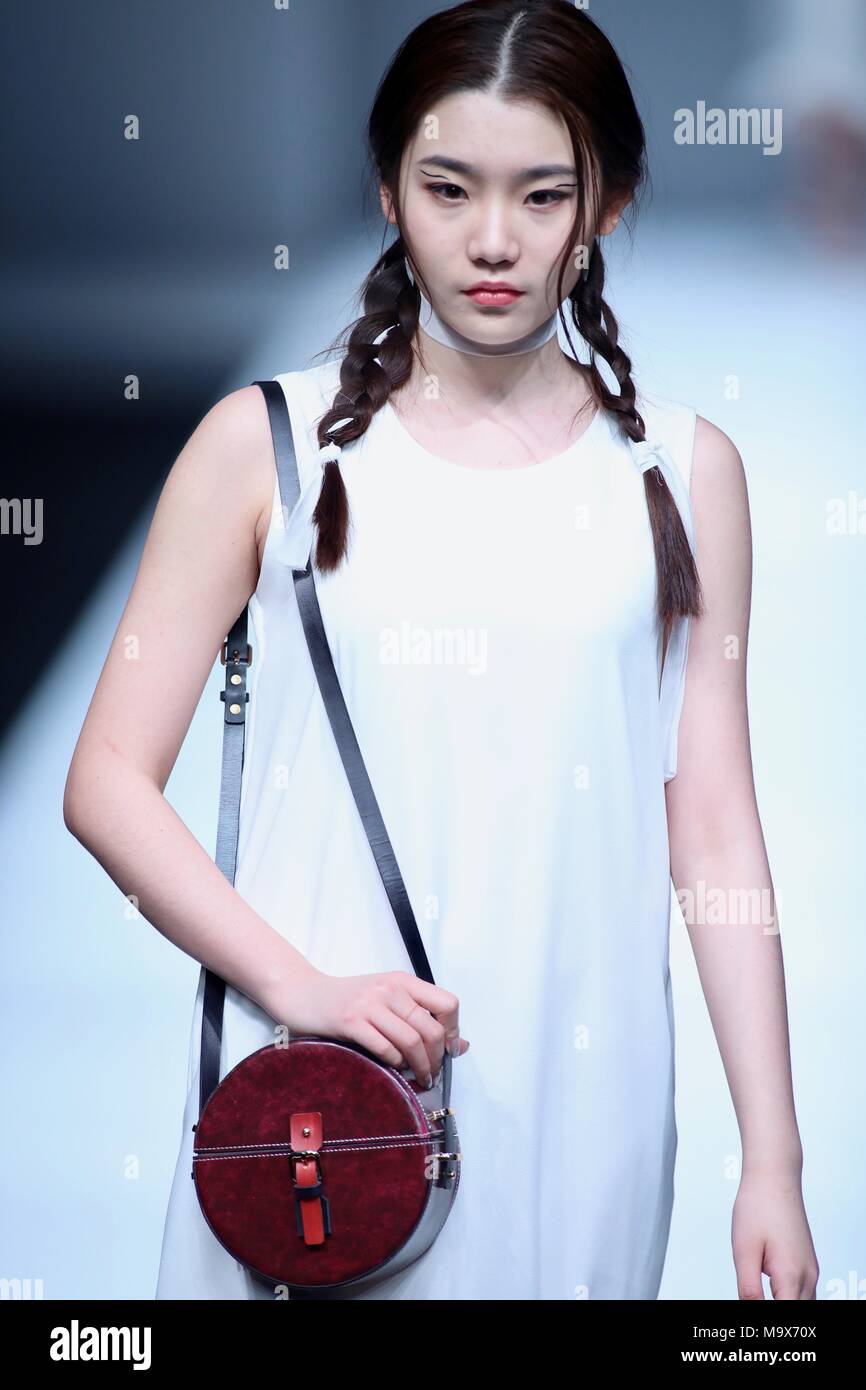 Li xuemei hi-res stock photography and images - Alamy