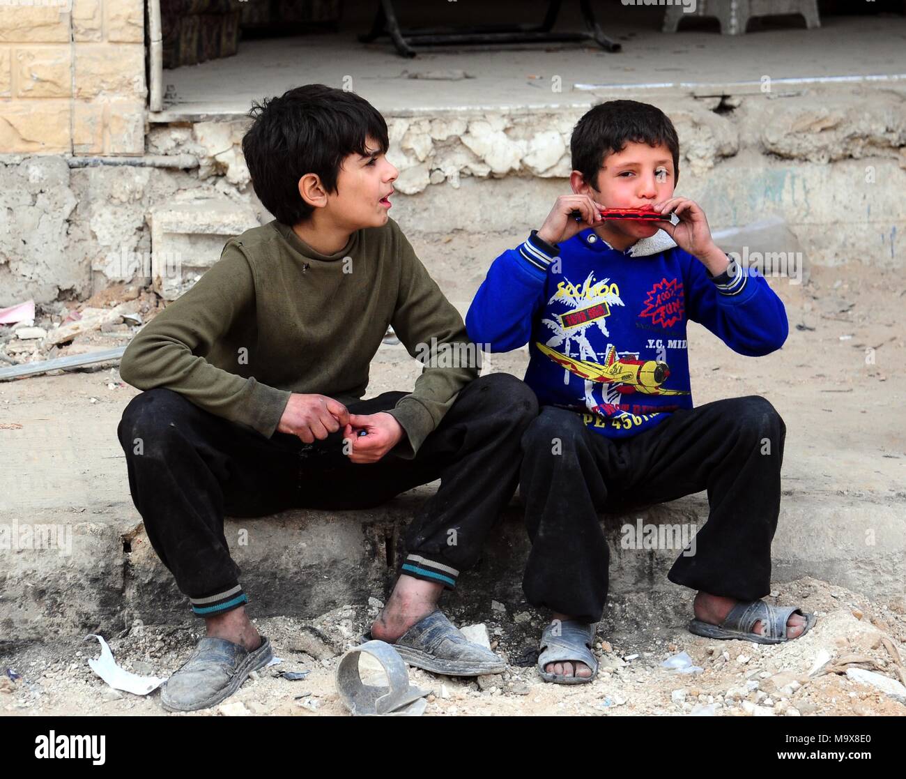 Families captured hi-res stock photography and images - Alamy