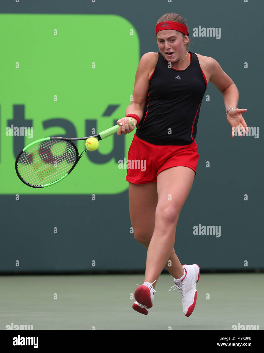 Jelena ostapenko venus williams hi-res stock photography and images - Alamy