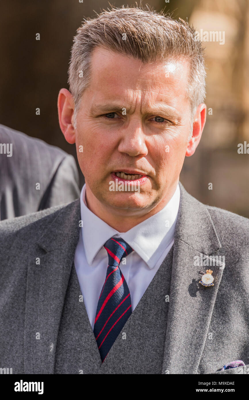 Doctor robert bell hi-res stock photography and images - Alamy