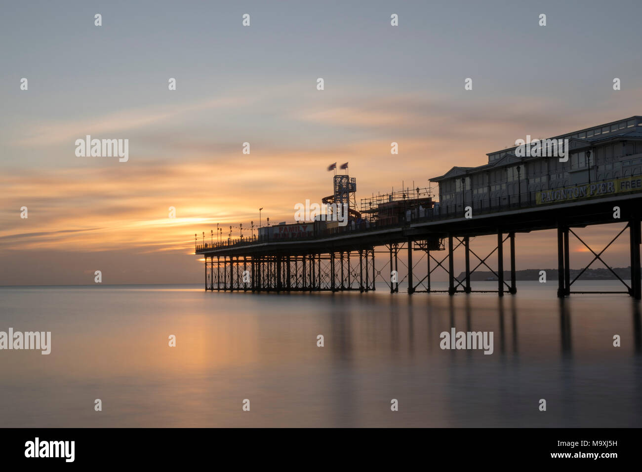 Paignton sunrise and pier hi-res stock photography and images - Alamy