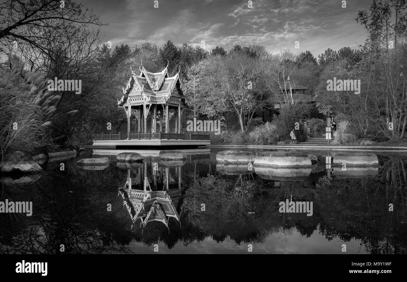 Sendling munich germany Black and White Stock Photos & Images - Alamy