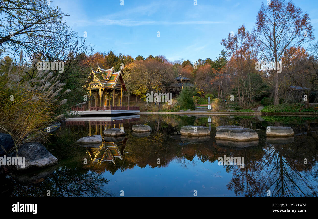 Sendling hi-res stock photography and images - Alamy