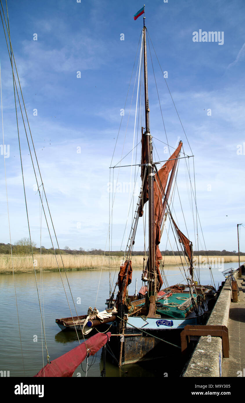 Boat Snape Maltings Snape Suffolk Stock Photos & Boat Snape Maltings ...