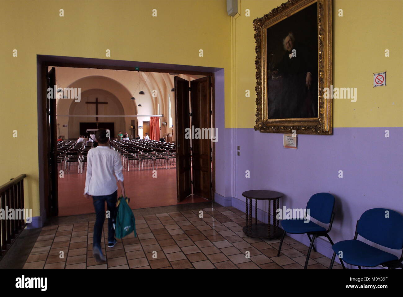 Bourgeois housing hi-res stock photography and images - Alamy