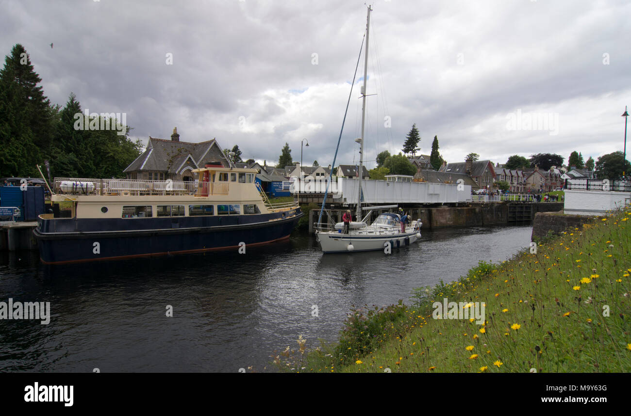 Swing bridge on the Caledonian Canal, Fort Augustus Stock Photo - Alamy